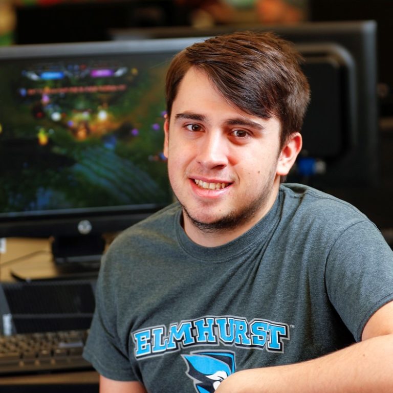 Clubs and Organizations | Elmhurst University | Elmhurst, IL