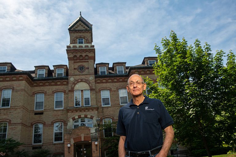 Mark Wakely ’87 | Elmhurst University Sesquicentennial Stories
