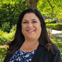 Contact the Office of Institutional Advancement | Elmhurst University